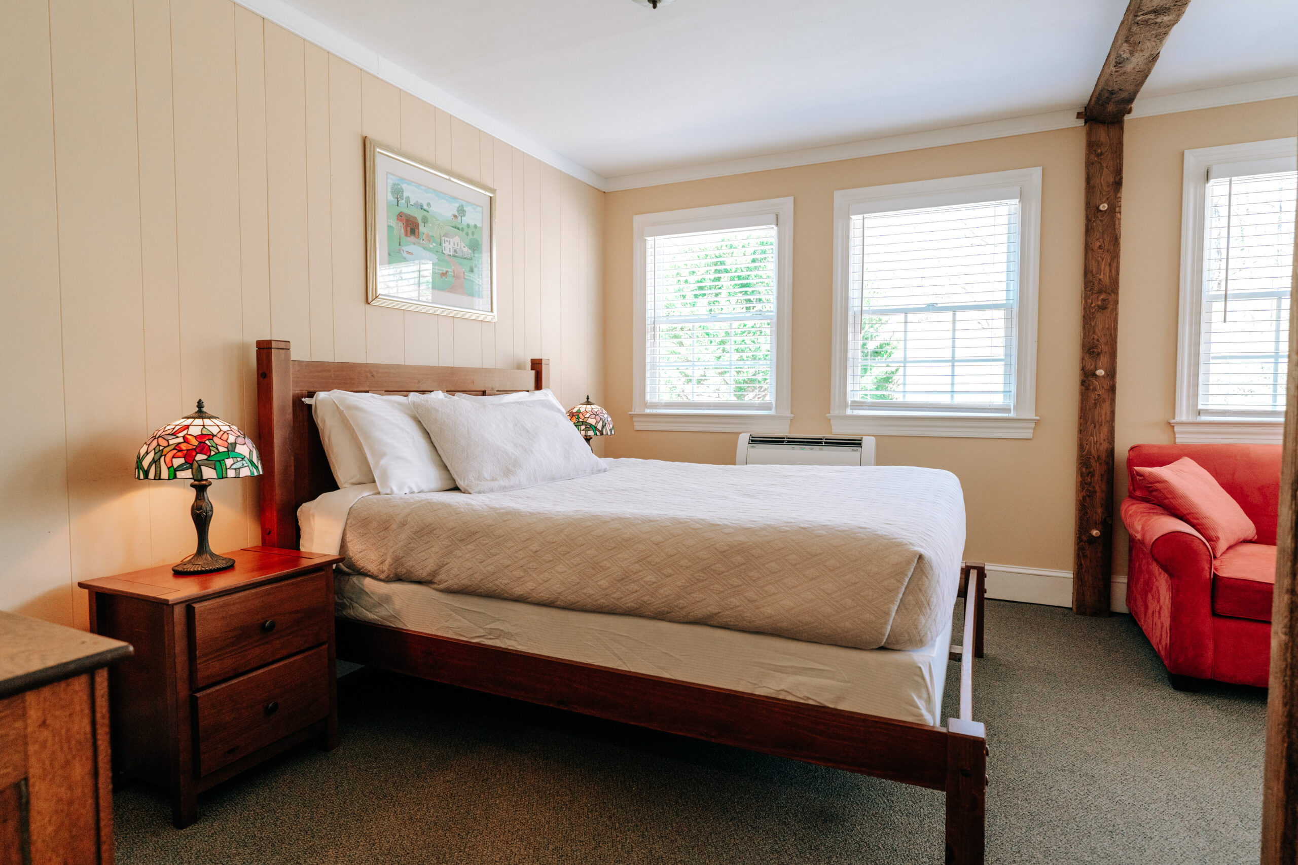 The Inn Accommodations | HollyHedge Estate